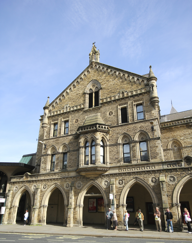A Trip to the Theatre - Bessingby Holiday Cottages